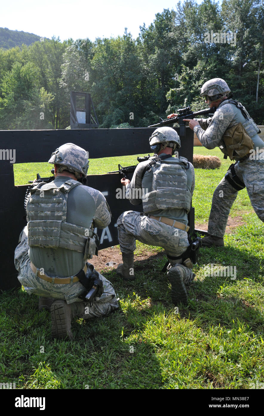 Connecticut swat challenge hi-res stock photography and images - Alamy