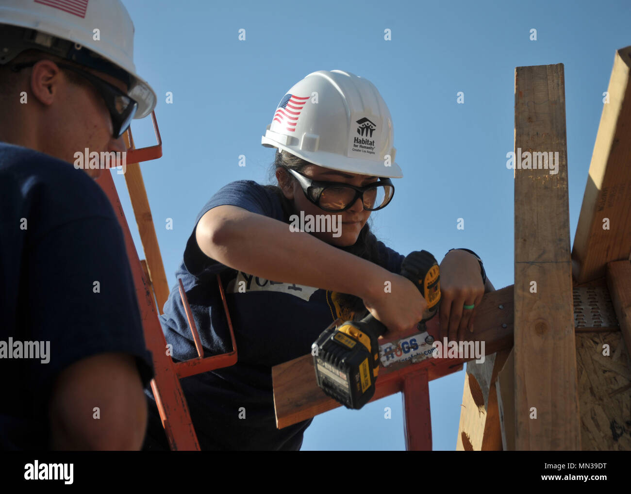 LONG BEACH, Calif. (Aug. 31, 2017) – Hull Maintenance Technician 3rd ...