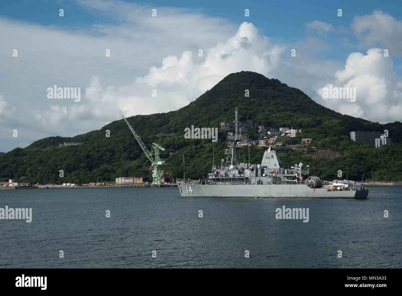 170831-N-IO414-008 SASEBO, Japan (Aug. 31, 2017) The Avenger-class mine ...