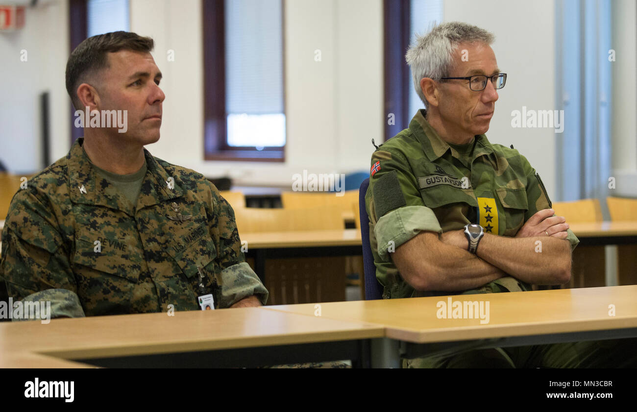 Lieutenant general erik gustavson hi-res stock photography and images ...