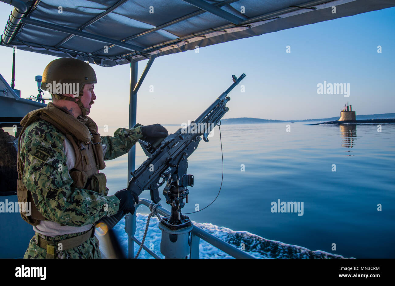 170828-N-NT795-246 PUGET SOUND, Wash. (Aug. 28, 2017) Engineman 1st ...