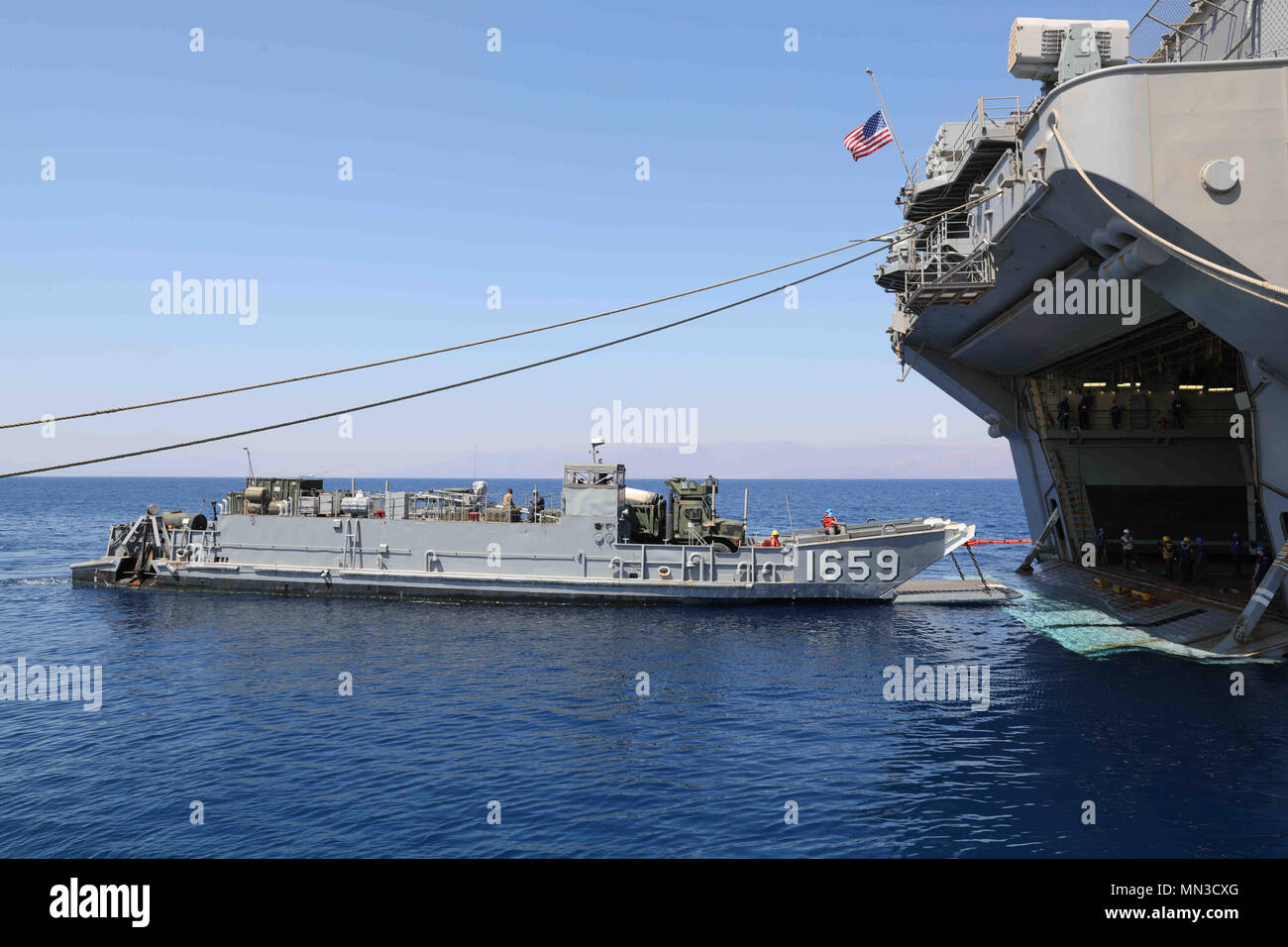 170831-N-UM082-0020 U.S. 5TH FLEET AREA OF OPERATIONS (Aug. 31, 2017 ...