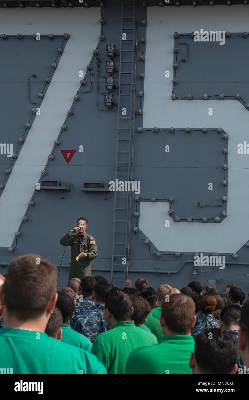 170831-N-SM112-069 ELIZABETH RIVER (Aug. 31, 2017) Cmdr. Steven ...