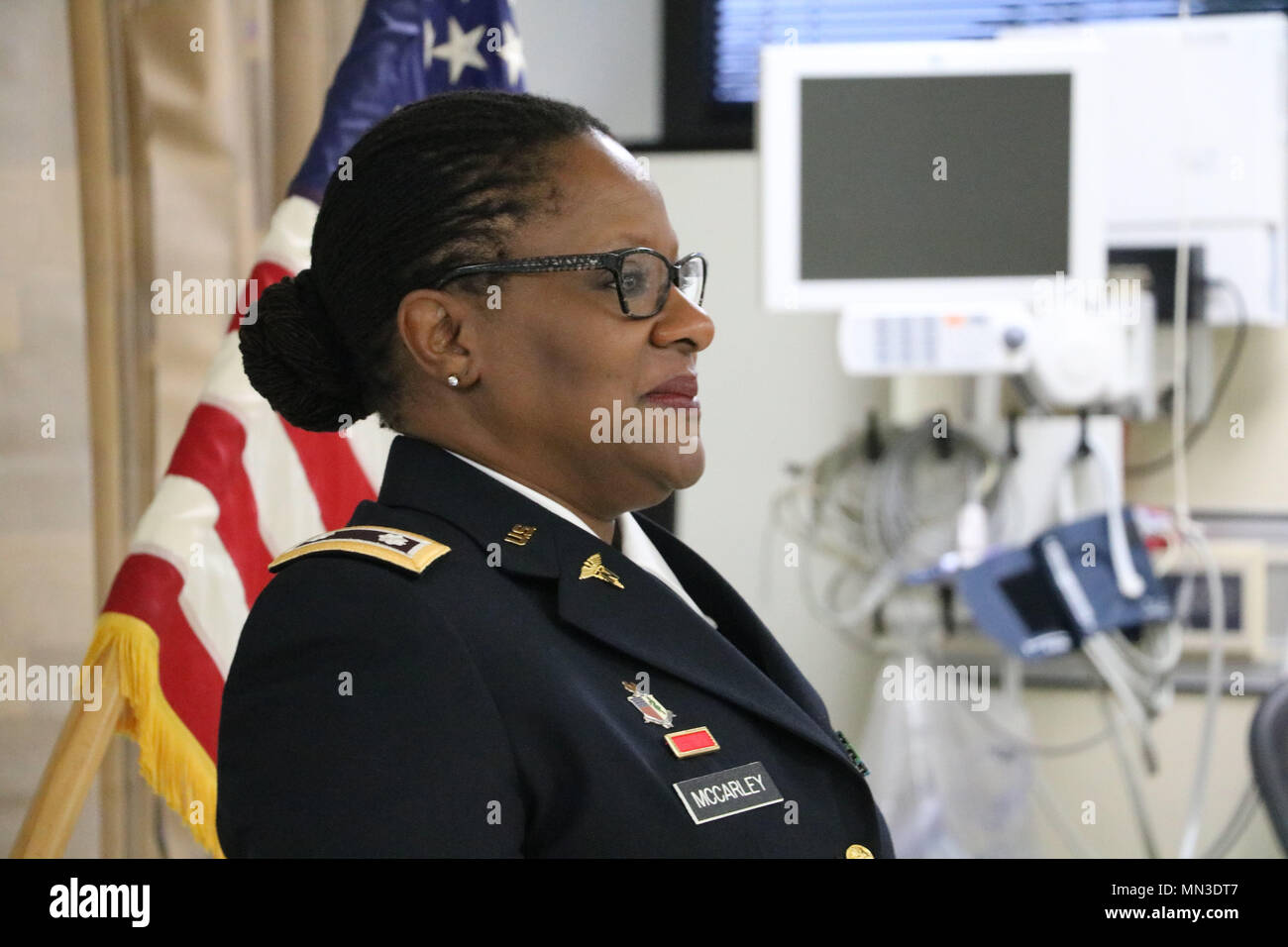 Army reserve nurse anesthetist lt hi-res stock photography and images ...