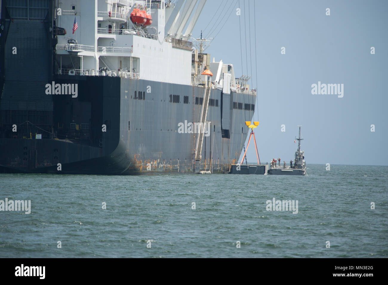 Lighterage repair facility hi-res stock photography and images - Alamy