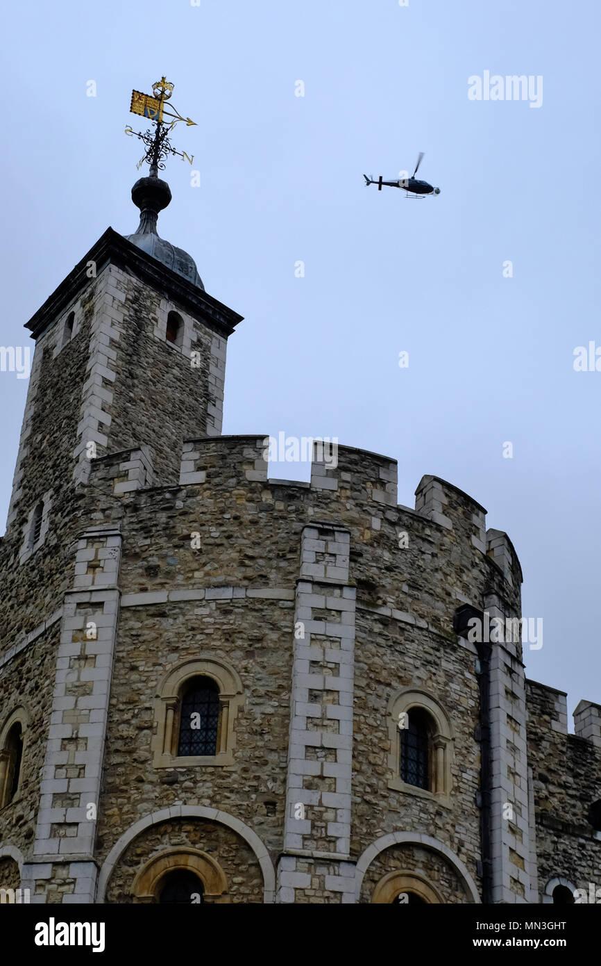 Helicopter london landmark hi-res stock photography and images - Alamy