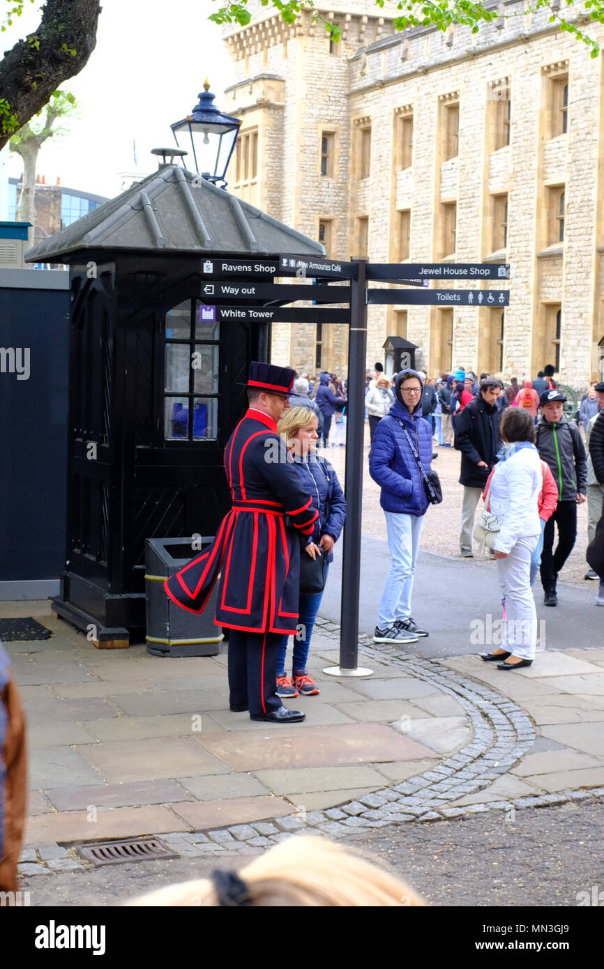 Beefeater at The Tower of London UK Stock Photo - Alamy