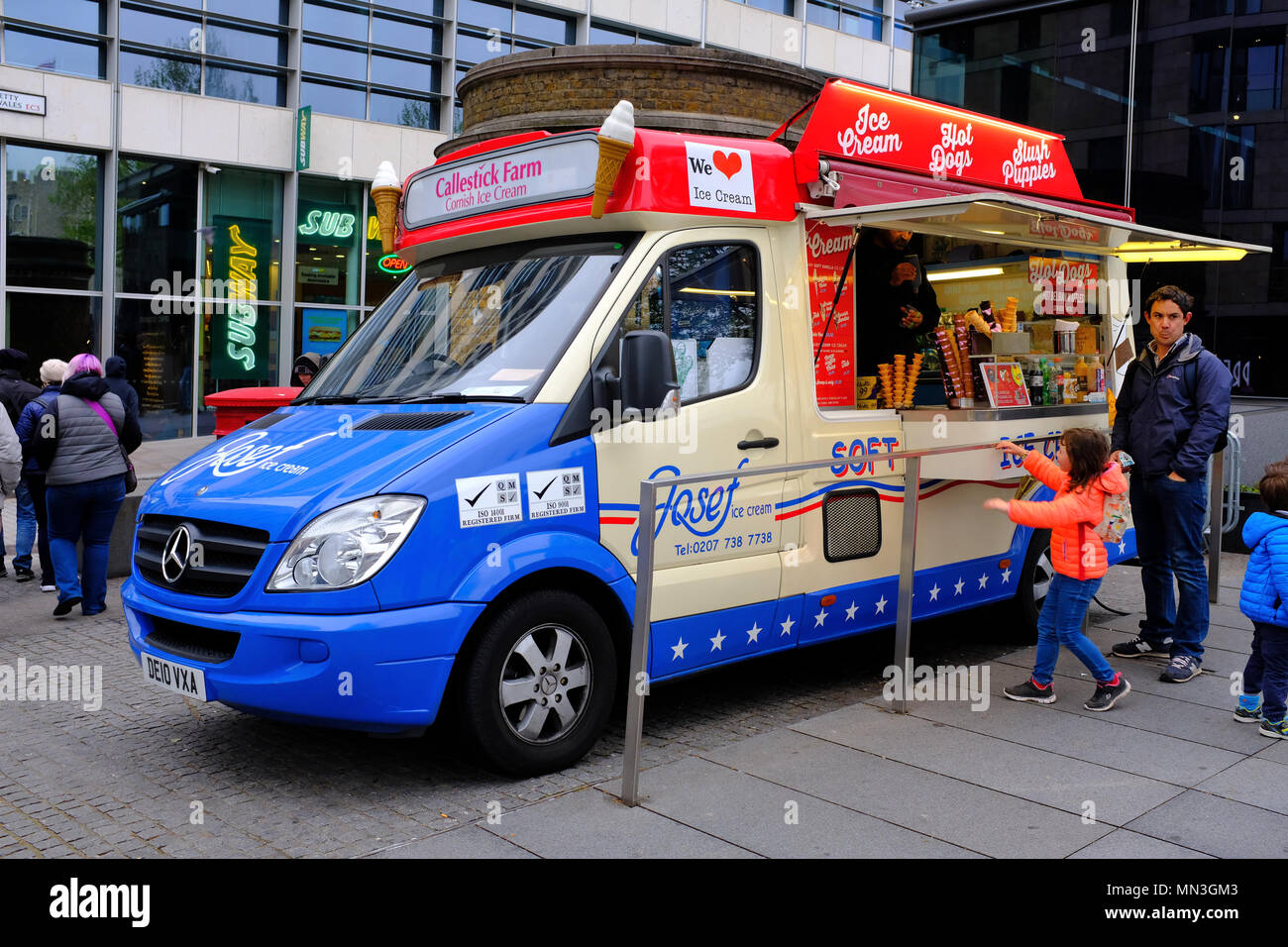 Mercedes ice cream van hi-res stock photography and images - Alamy