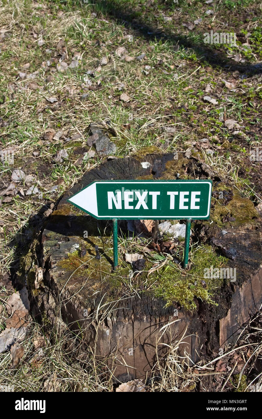 Golf course tee marker hi-res stock photography and images - Alamy