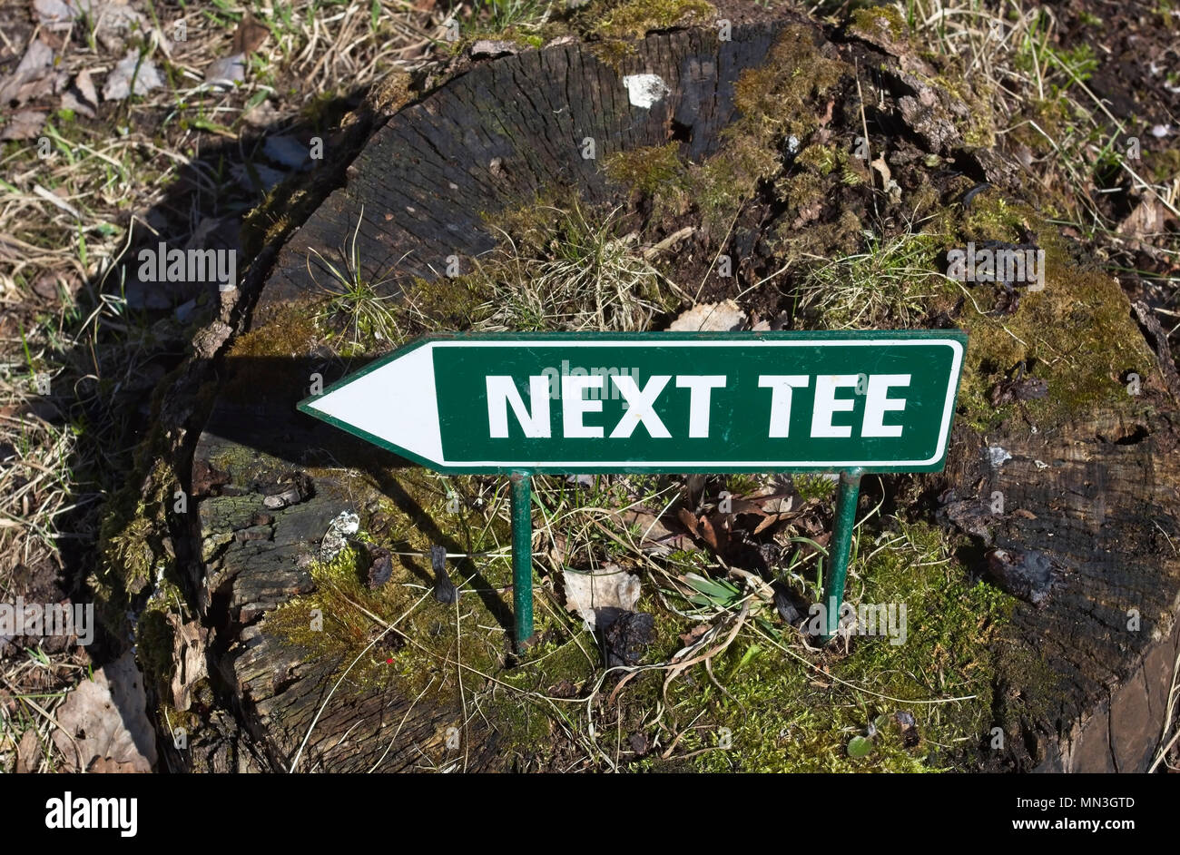 Golf course tee marker hi-res stock photography and images - Alamy