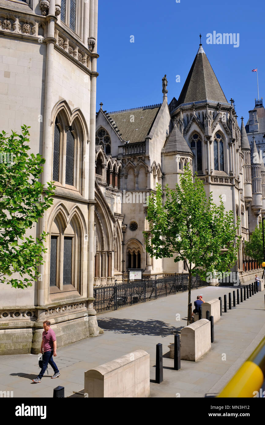 The Royal Courts of Justice on The Strand London Stock Photo - Alamy