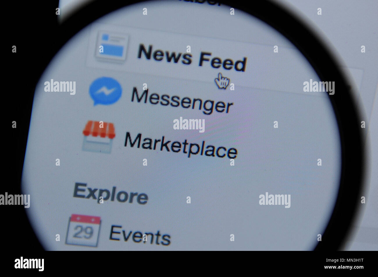 Marketplace facebook icon hi-res stock photography and images - Alamy