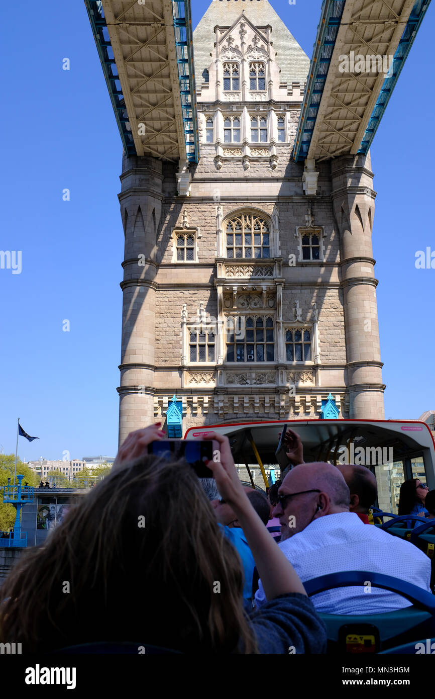 Open top bus tower bridge hi-res stock photography and images - Alamy
