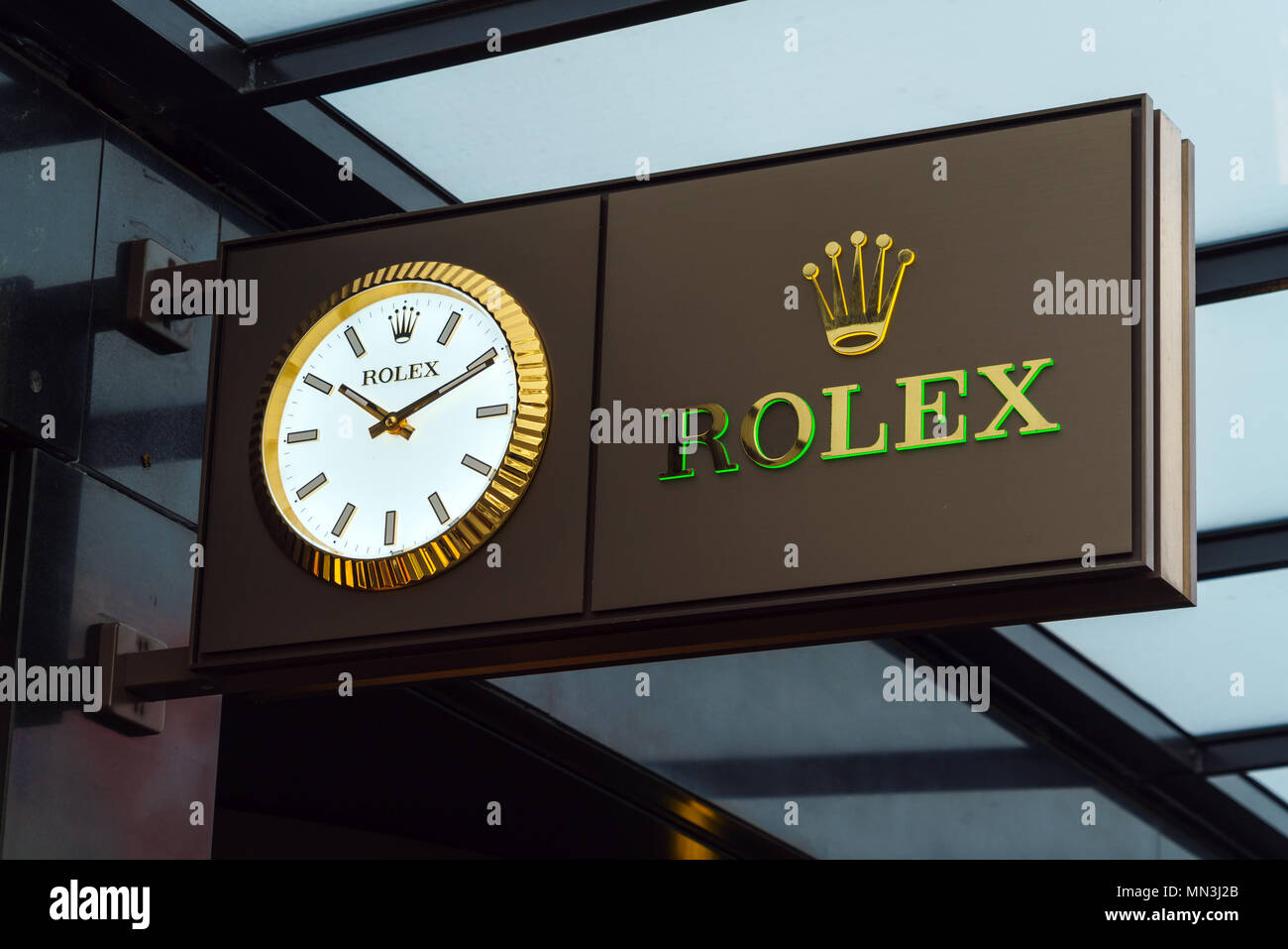 Rolex wall clock hi-res stock photography and images - Alamy