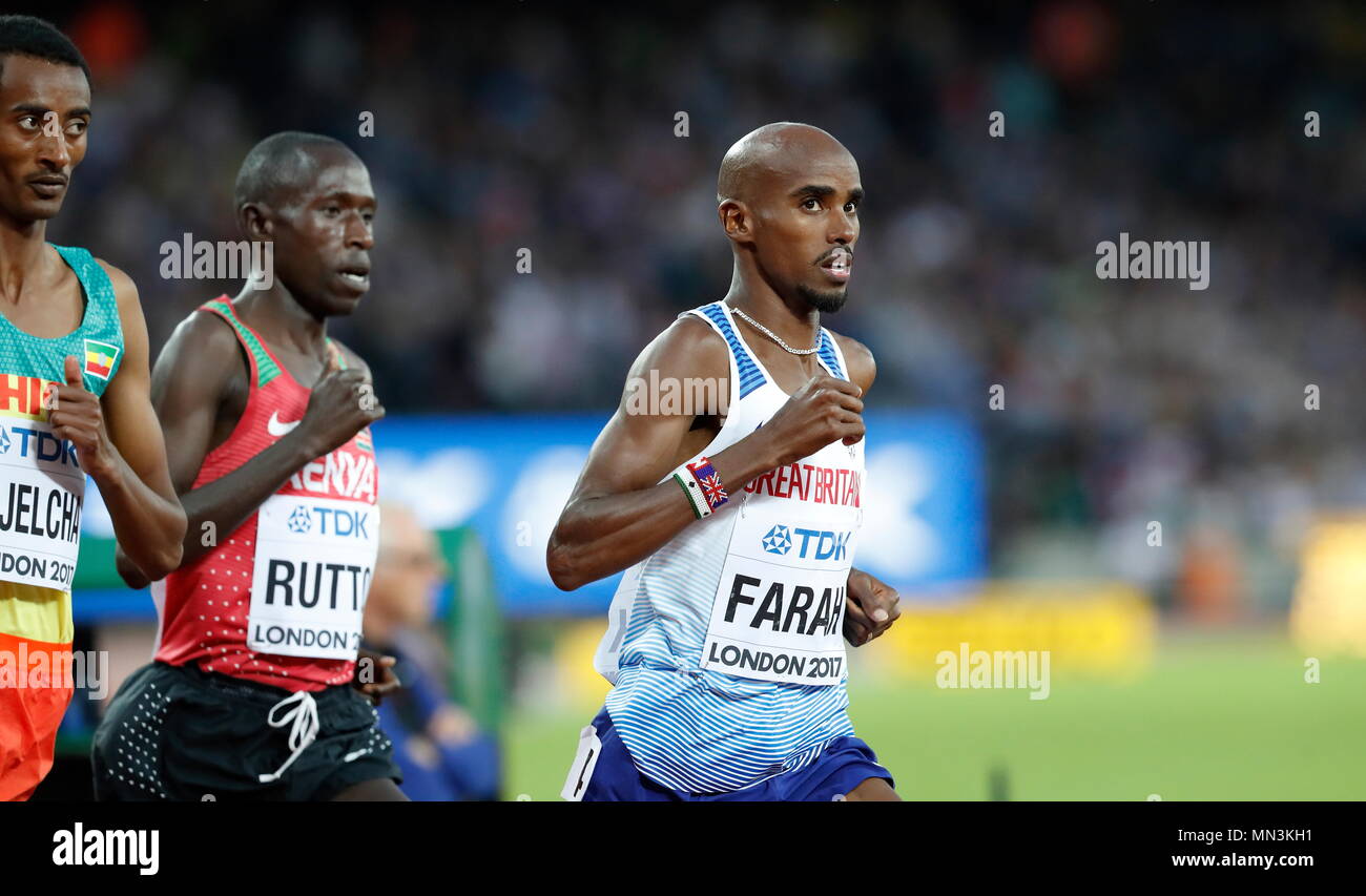 LONDON, ENGLAND - AUGUST 12: Mo Farrah of Great Britain looks up at the ...