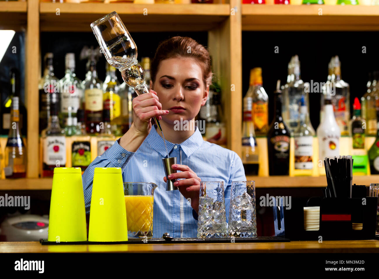 Woman with drink in hand club nightclub hi-res stock photography and ...