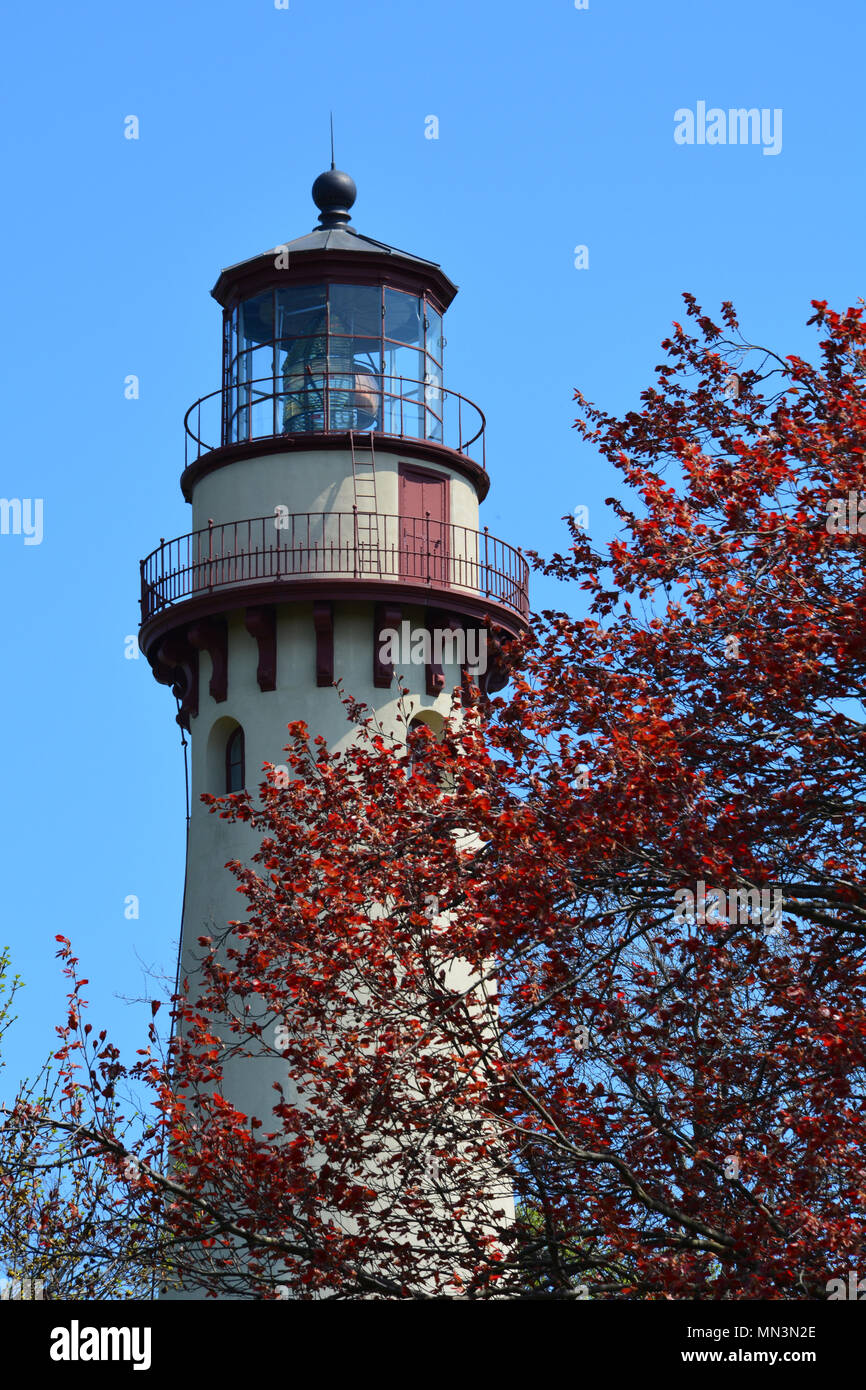 The tower of the Grosse Point Light Station in Evanston IL rises over ...