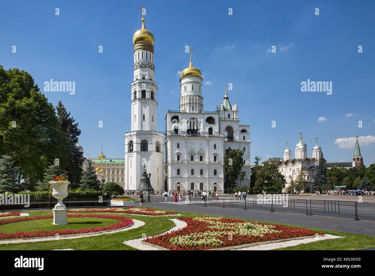 Moscow palace domes hi-res stock photography and images - Alamy
