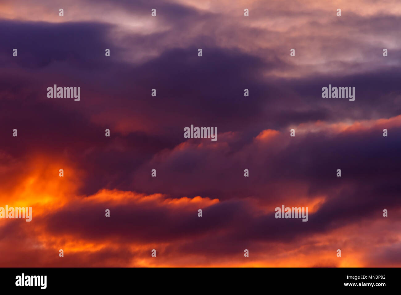 Sunrise cloud formation Stock Photo - Alamy