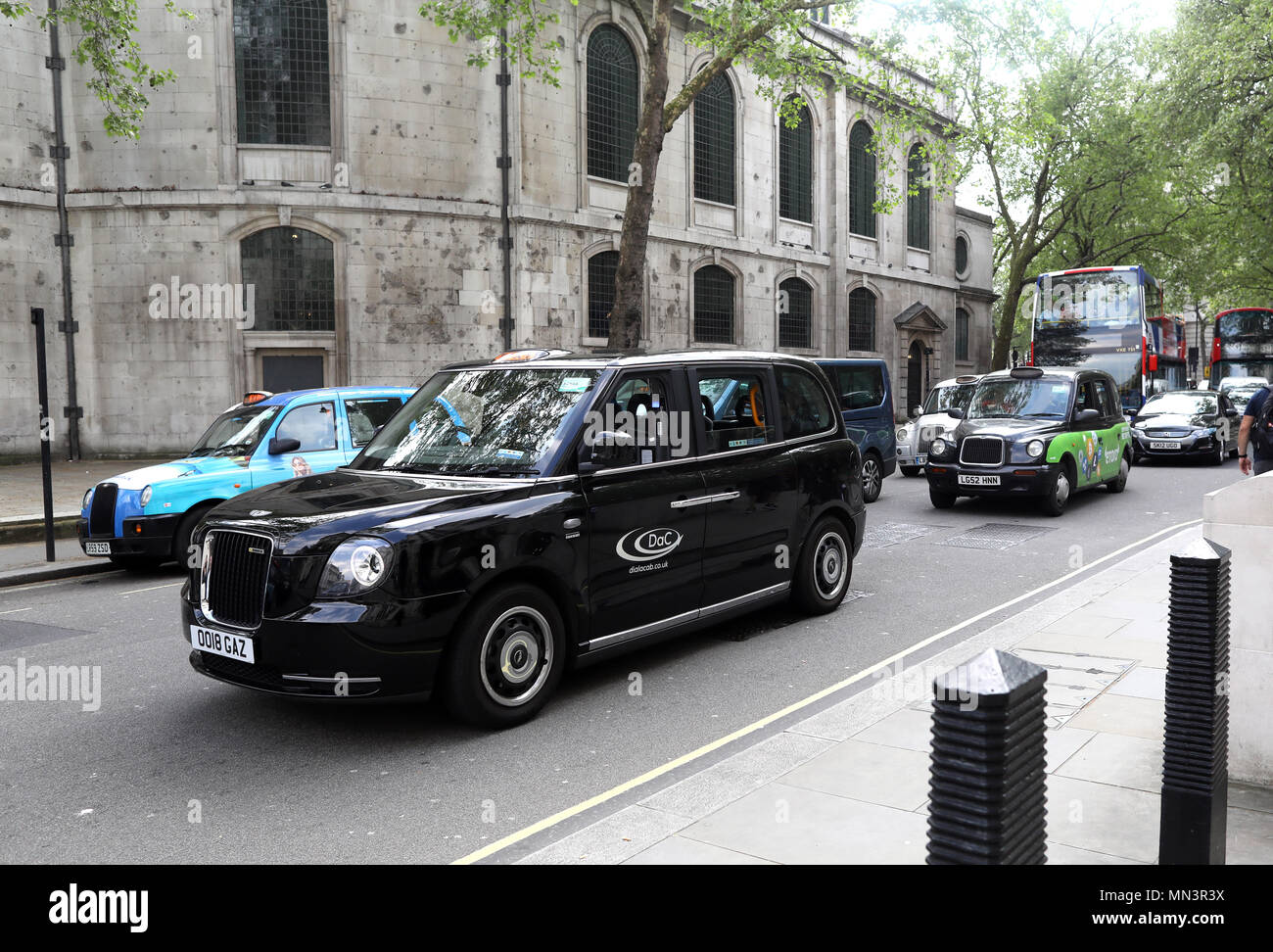 Pic shows: TX eCity - LEVC - London’s first new electric taxi ahead of ...