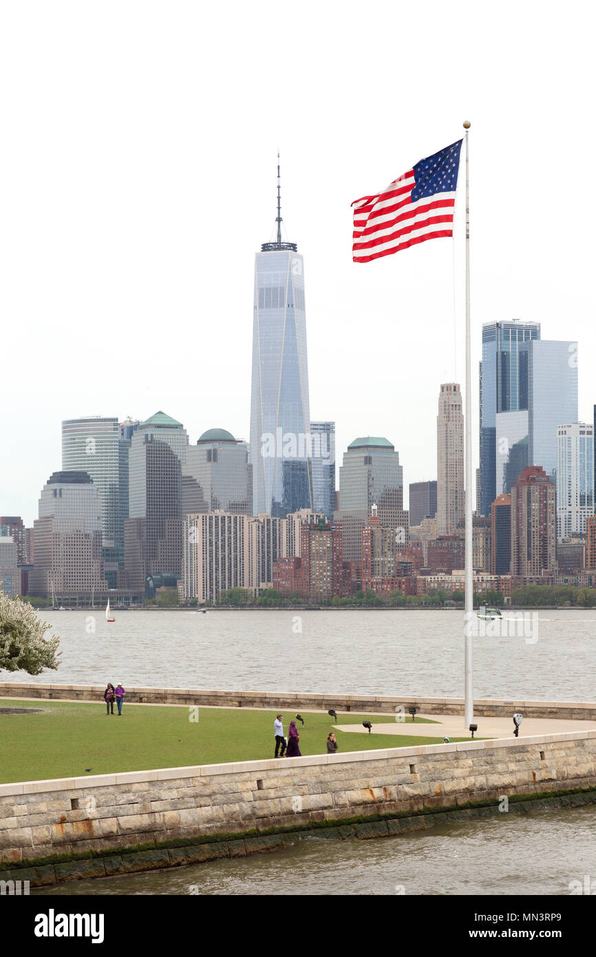 World trade center flag hi-res stock photography and images - Alamy
