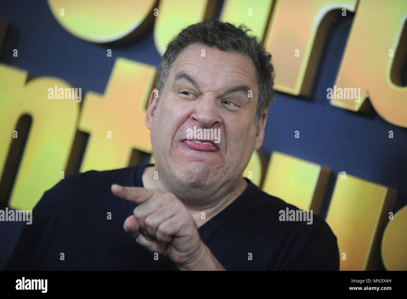 NEW YORK, NY - SEPTEMBER 27: Jeff Garlin attends the 'Curb Your ...