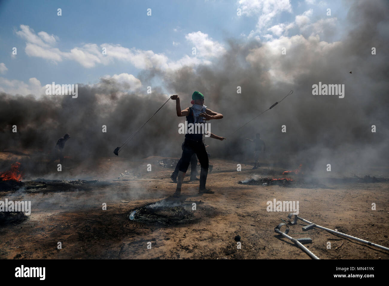 Slingshot gaza hi-res stock photography and images - Alamy