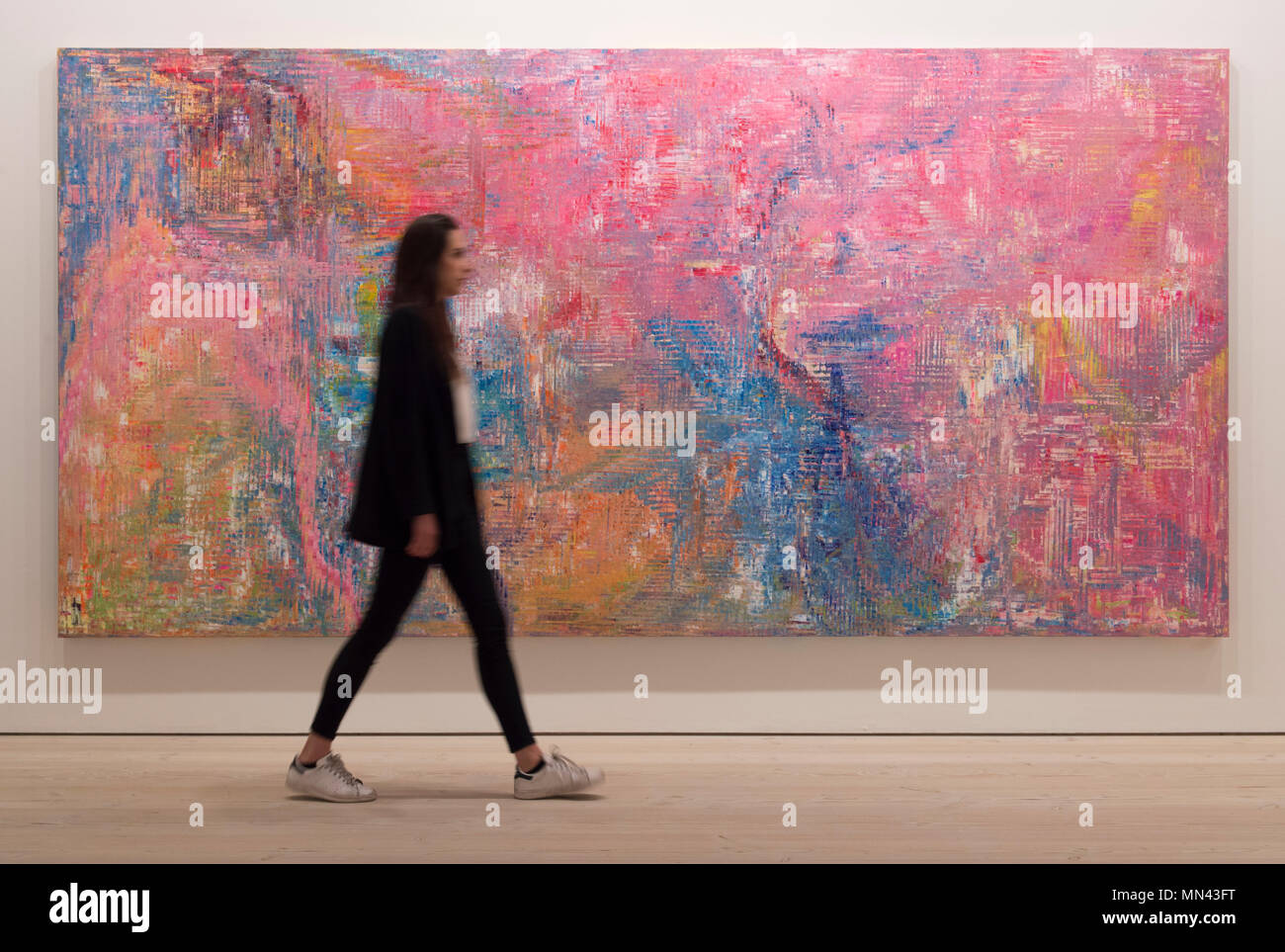 Saatchi Gallery, London, UK. 14 May, 2018. Gallery staff views Oneness ...