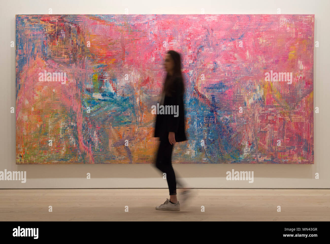 Saatchi Gallery, London, UK. 14 May, 2018. Gallery staff views Oneness ...