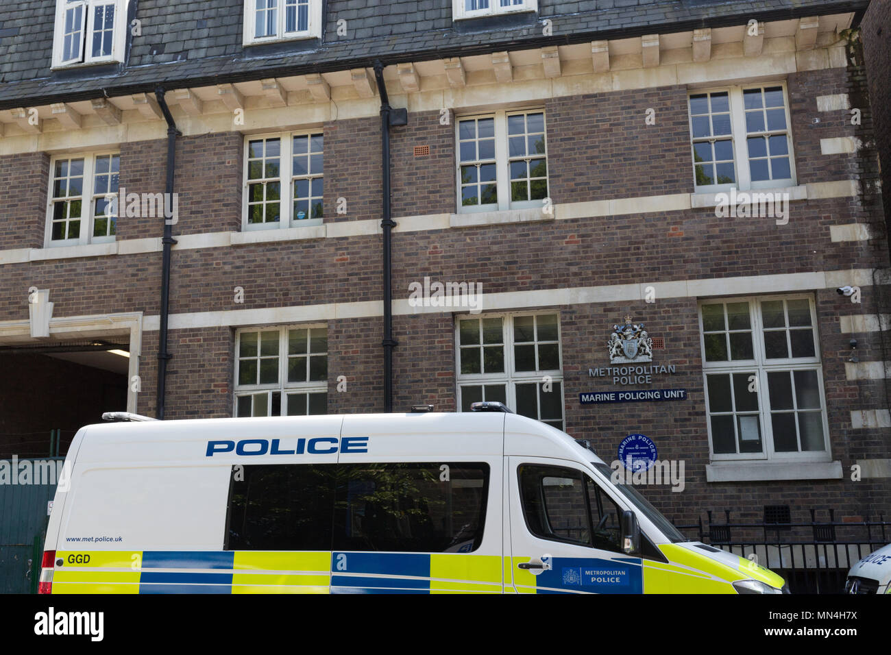 Metropolitan police marine policing unit hi-res stock photography and ...