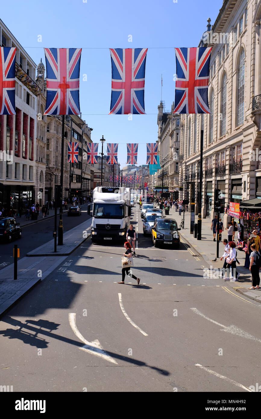 Traffic at Piccadilly London UK Stock Photo - Alamy
