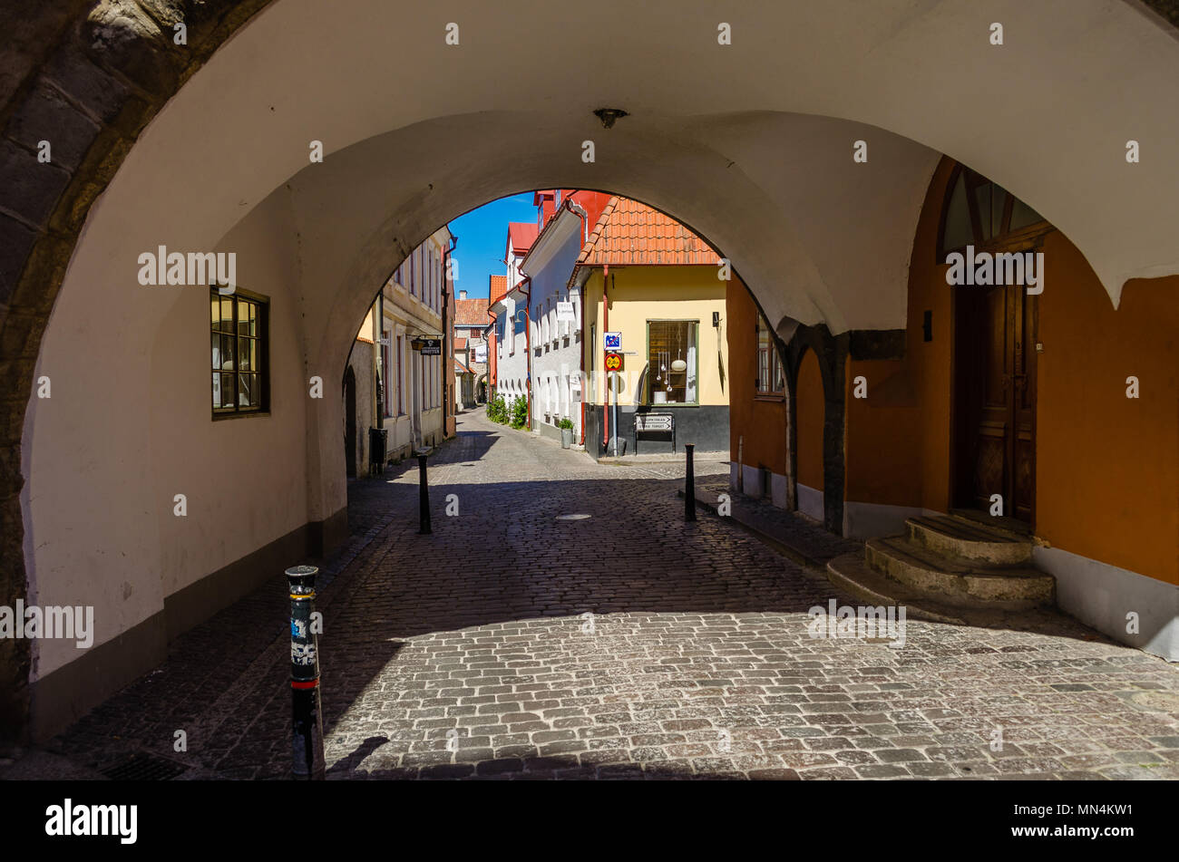 Across street residential hi-res stock photography and images - Alamy