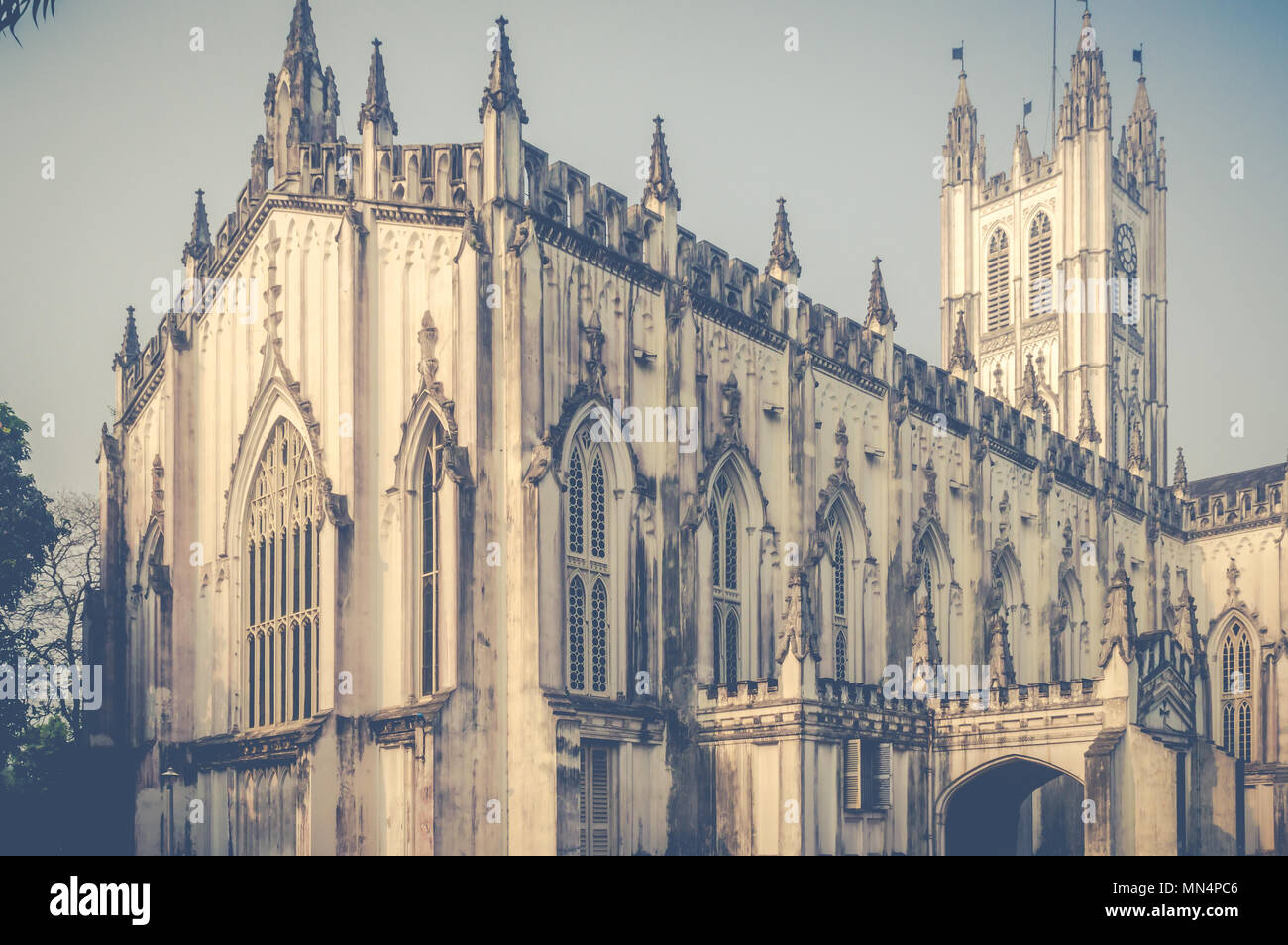 St. paul cathedral, kolkata hi-res stock photography and images - Alamy