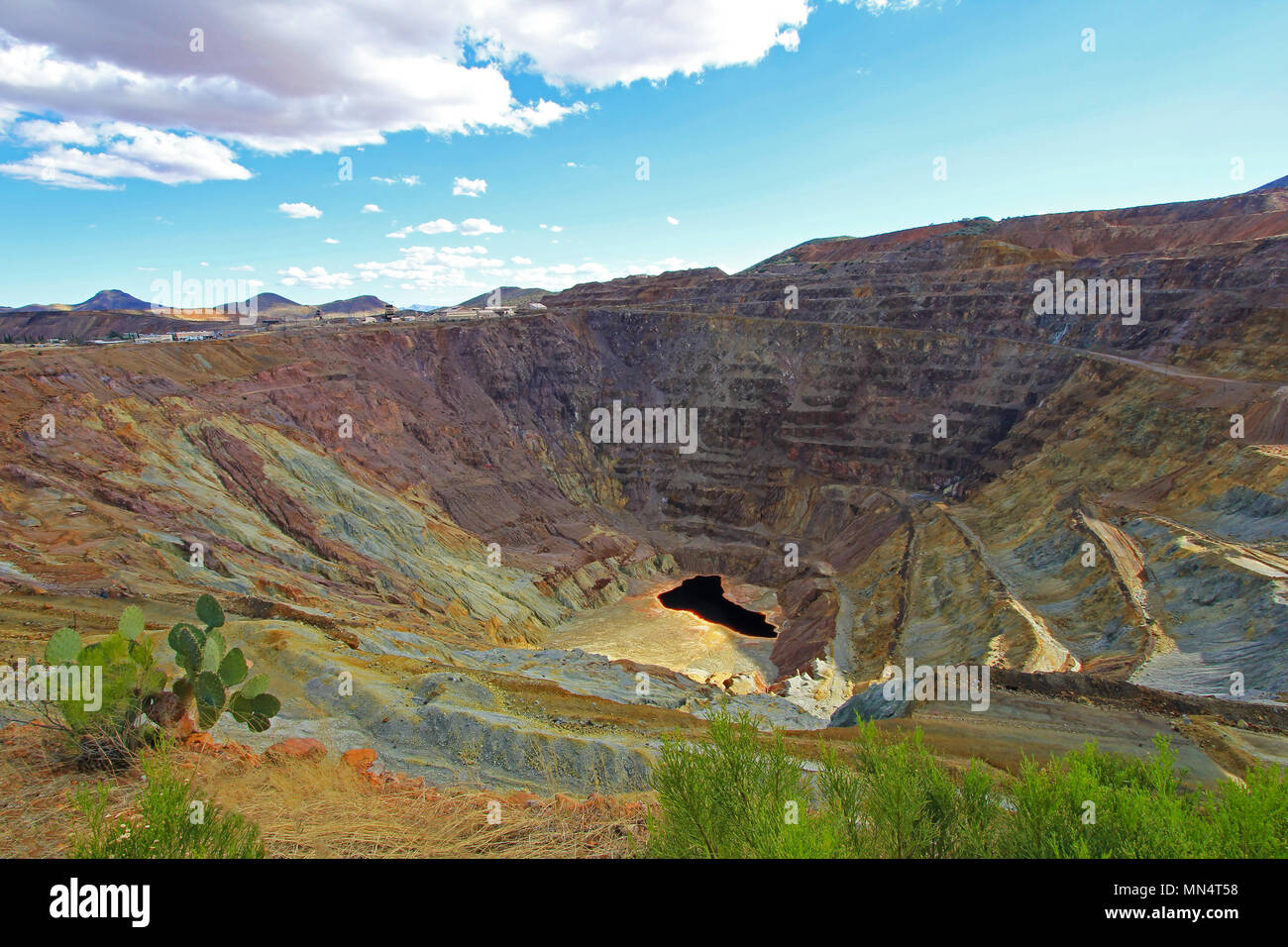 Lavender Open pit copper mine, Bisbee, USA Stock Photo - Alamy