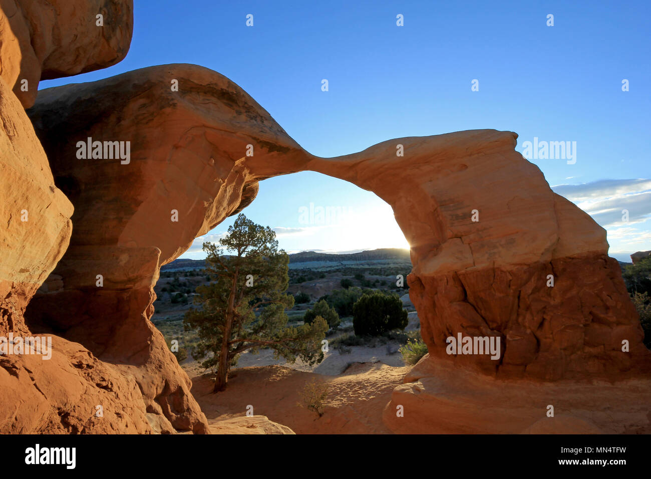 Metate Arch at Devil's Garden, at sunset, Grand Staircase-Escalante ...