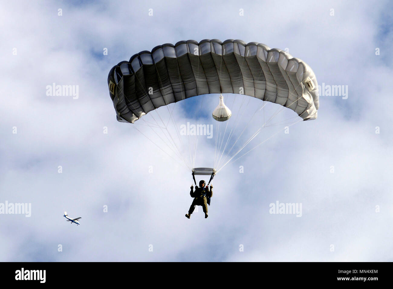 Cadet 1st Class Erica Drakes, an Airmanship 490, Basic Freefall ...