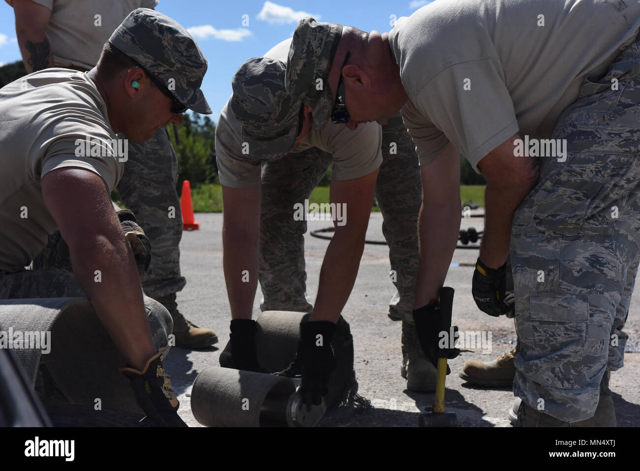 138 fighter wing hi-res stock photography and images - Alamy