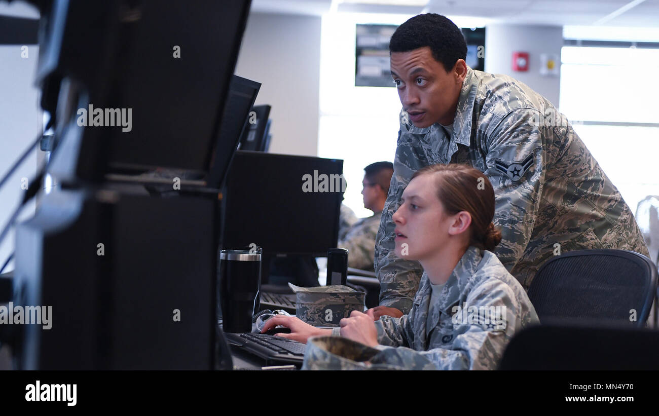 577 weather wing hi-res stock photography and images - Alamy