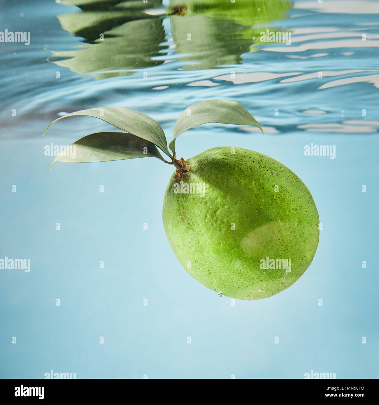 Spashing water hi-res stock photography and images - Alamy
