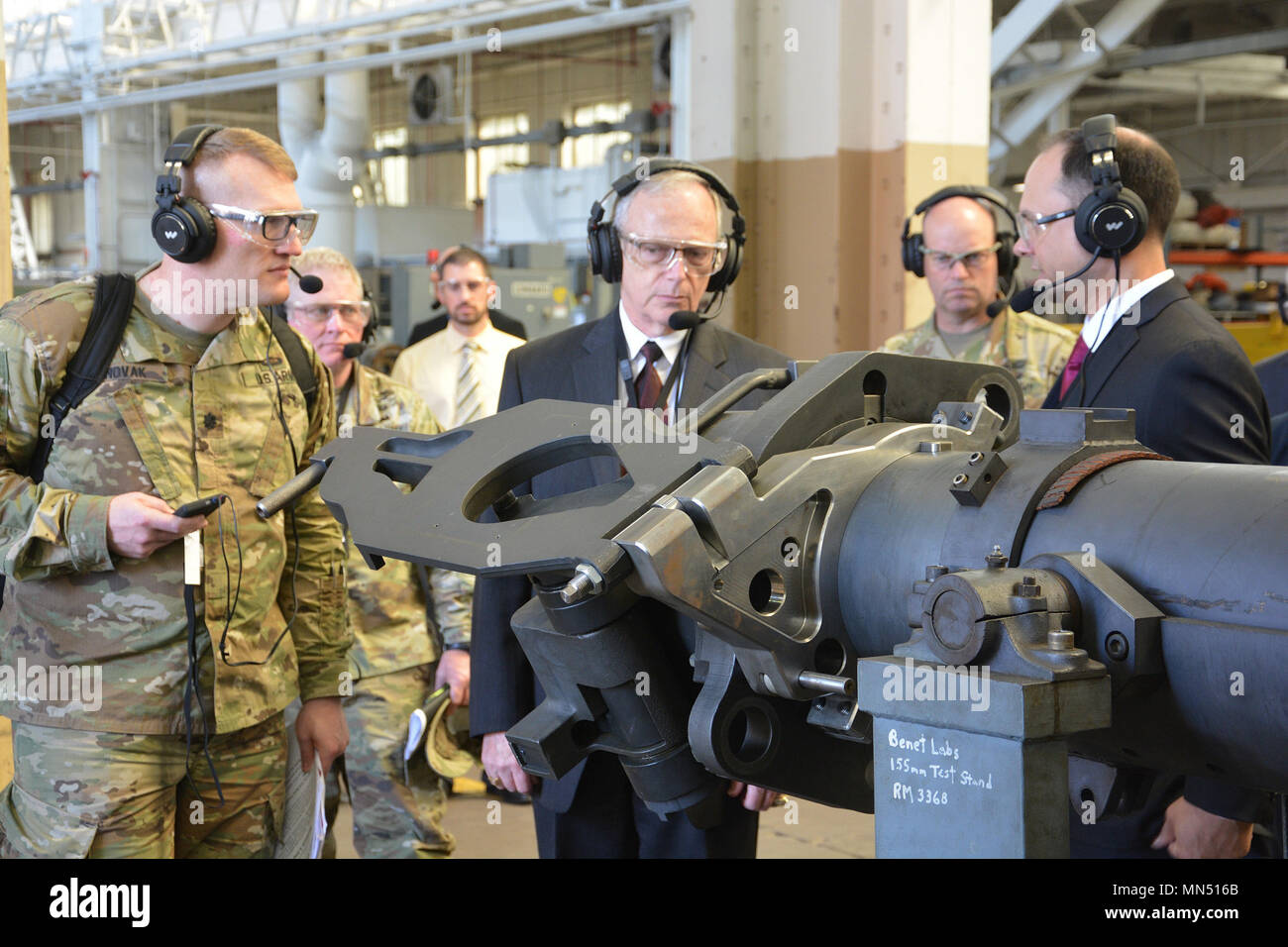 Army Benet Laboratories' Nathaniel Klein, right, briefing Lt. Col ...