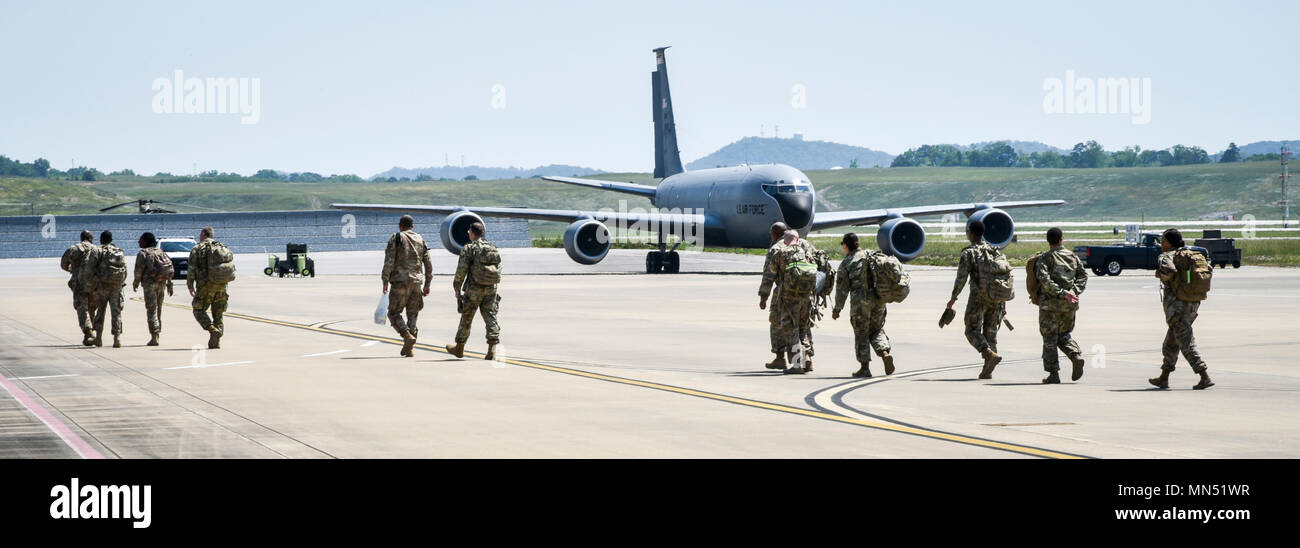 135th sustainment command expeditionary hi-res stock photography and ...