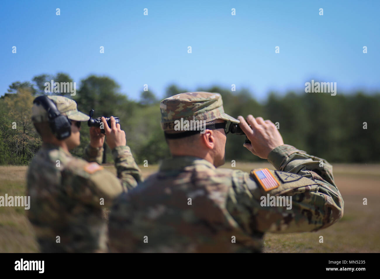 Rifle scopes hi-res stock photography and images - Alamy