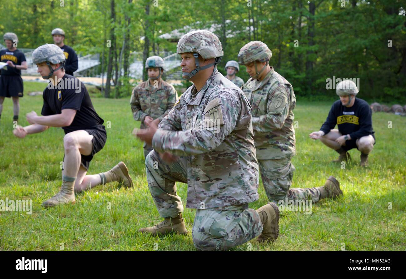 5th ranger training batalion hi-res stock photography and images - Alamy