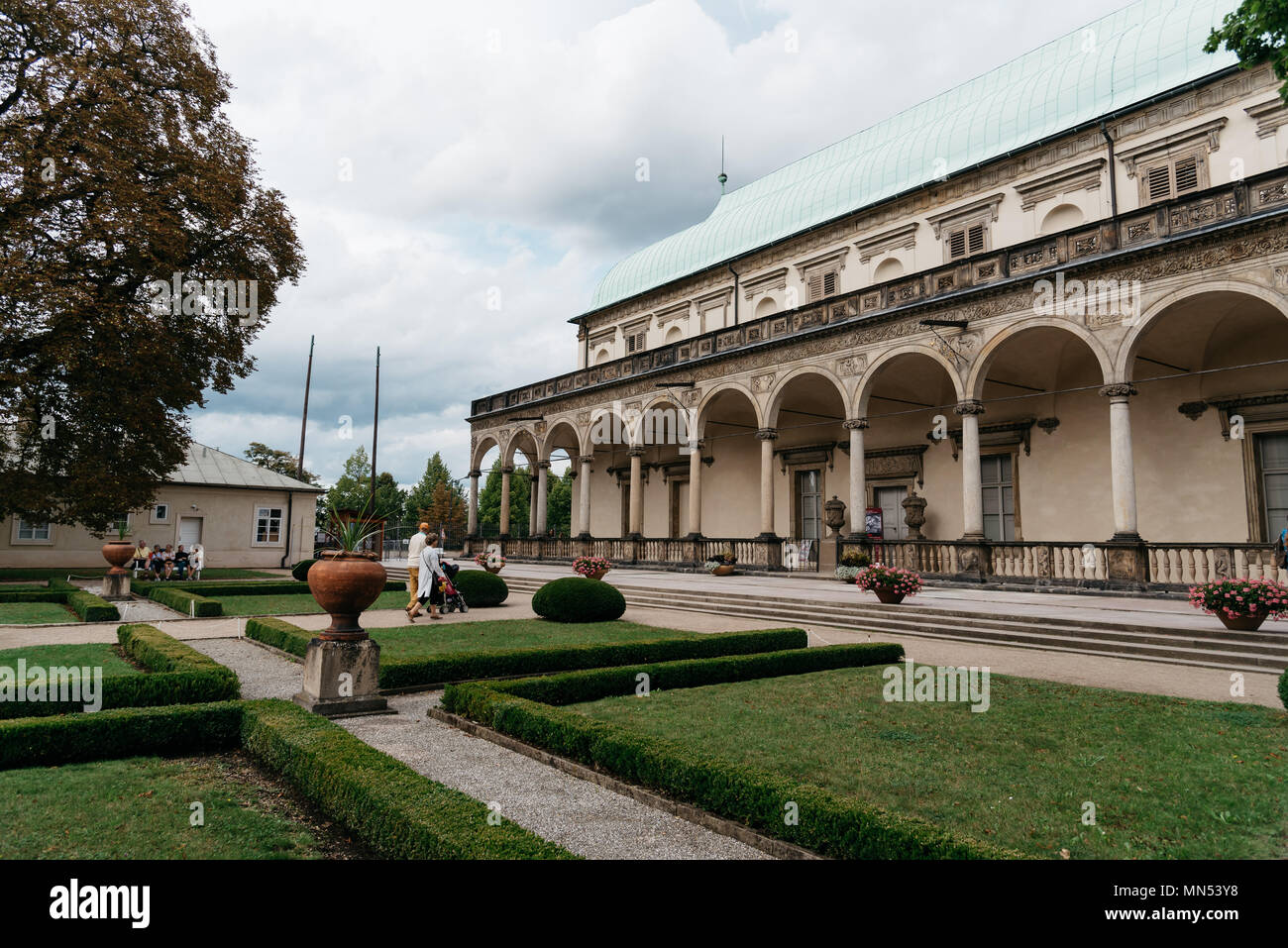 Queen anne architecture hi-res stock photography and images - Alamy