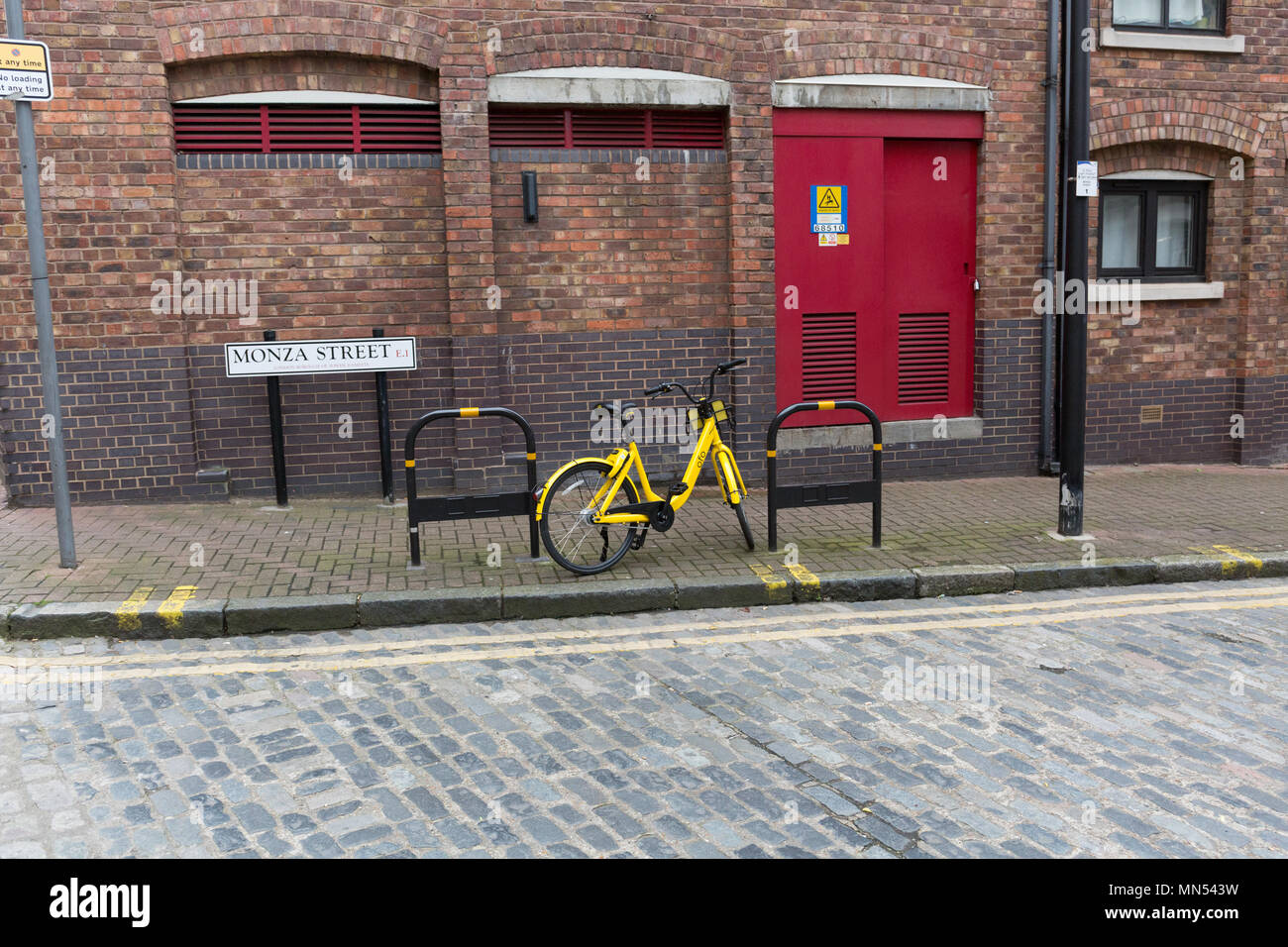 OFO yellow rental bike Stock Photo - Alamy