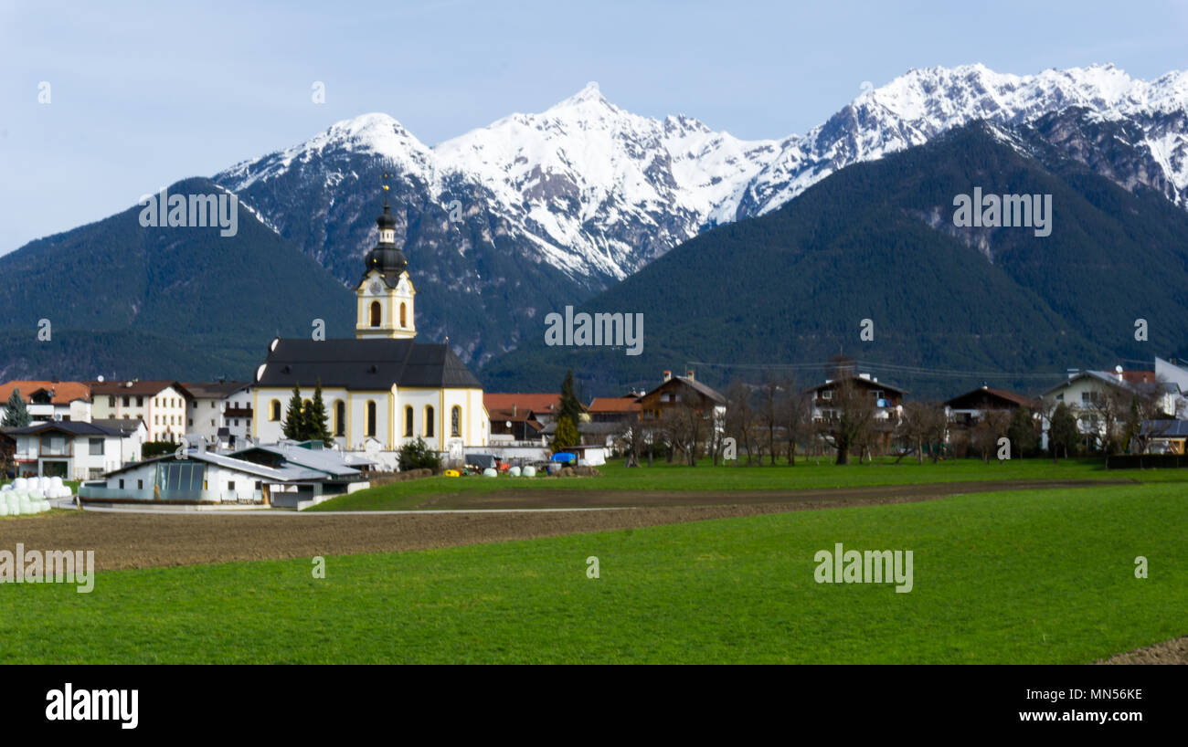 City in the alps hi-res stock photography and images - Alamy