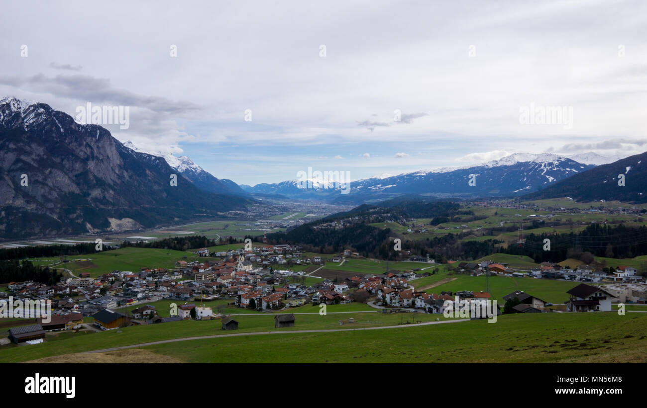 City in the alps hi-res stock photography and images - Alamy