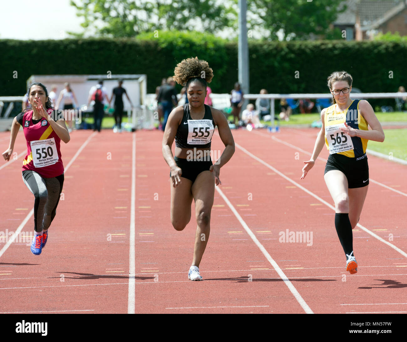 Teenage girls in a 100m race, Warwickshire County Championships ...
