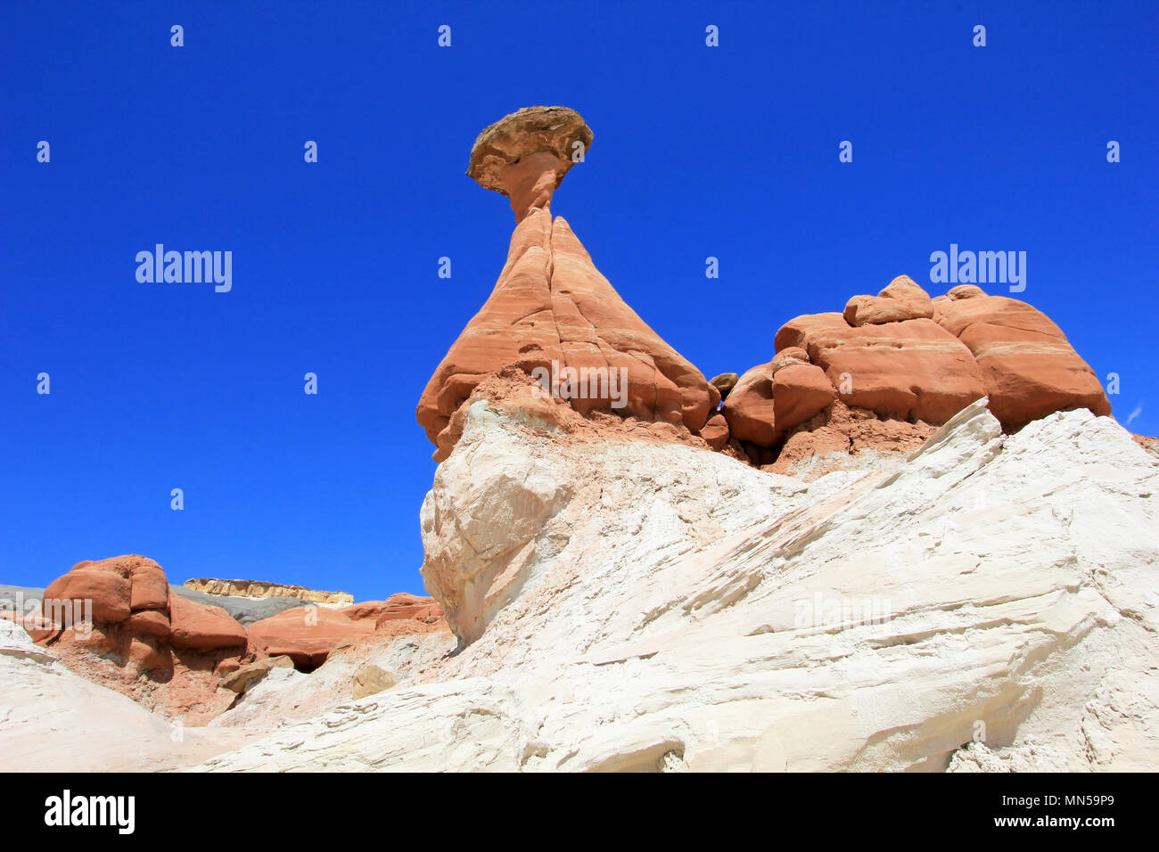 Toadstool Hoodoos, Paria Rimrocks in Grand Staircase-Escalante National ...