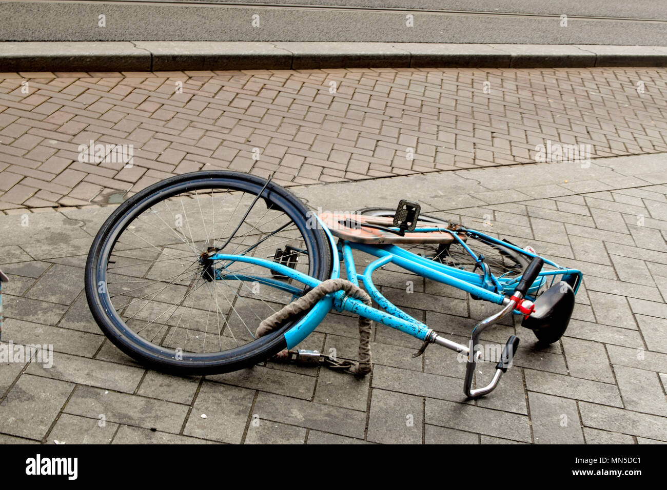 Has been dropped fallen hi-res stock photography and images - Alamy